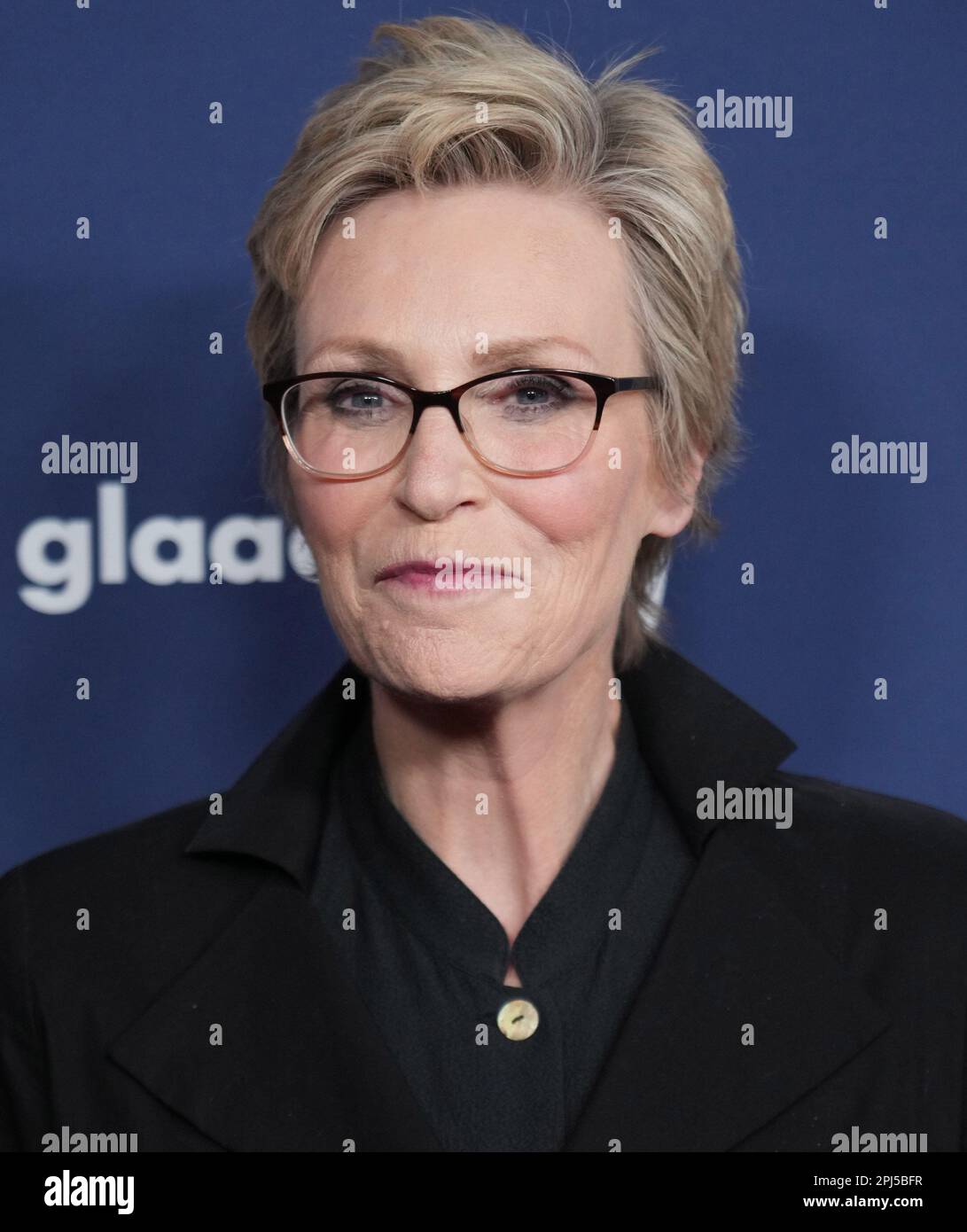 Jane Lynch arrives at the 34th Annual GLAAD Media Awards held at the ...