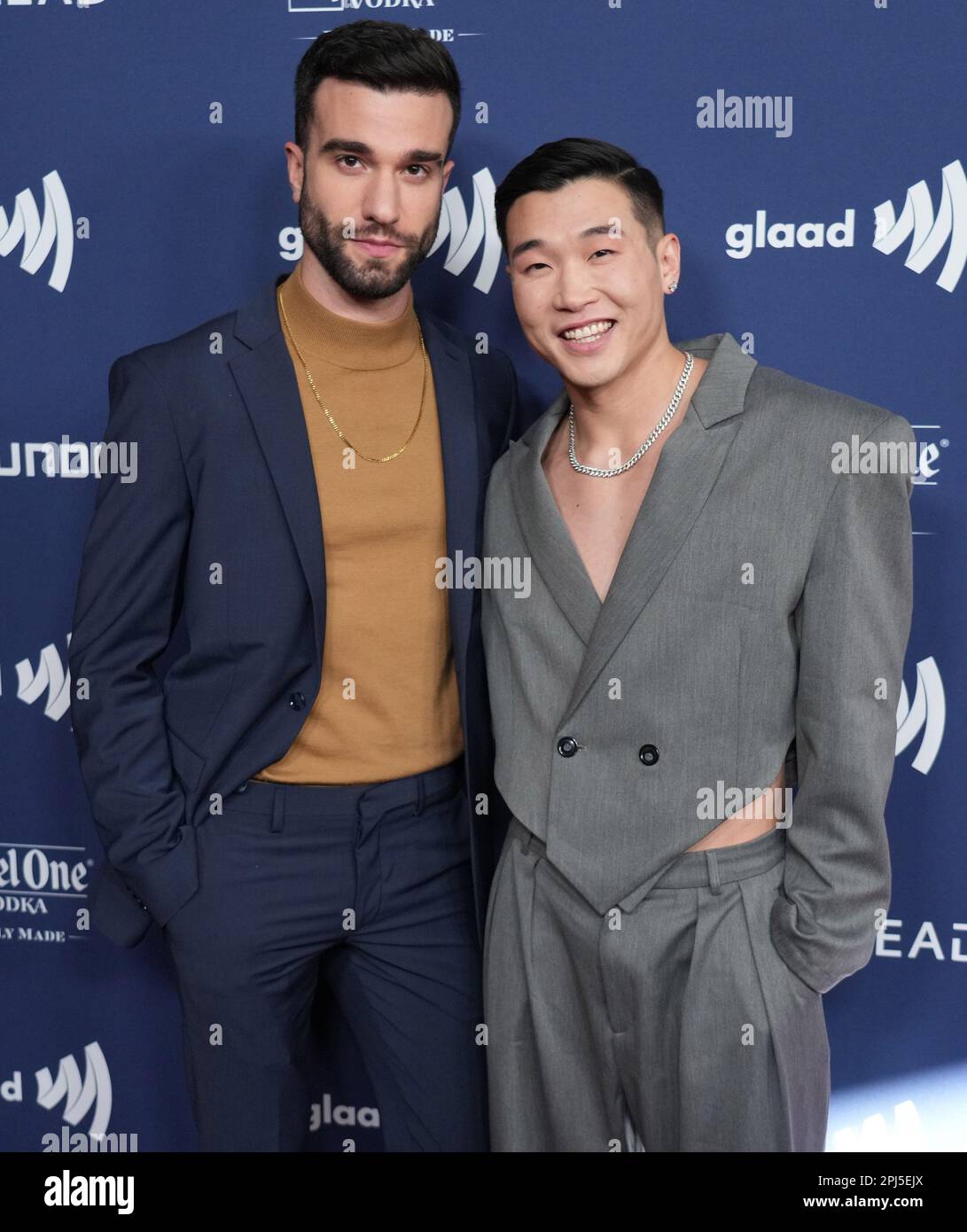 Kat Dennings Kelly And Michael