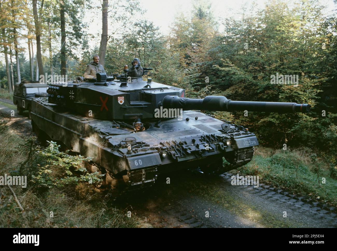 - German Army Leopard 2 tank during NATO exercises in Germany - carro ...