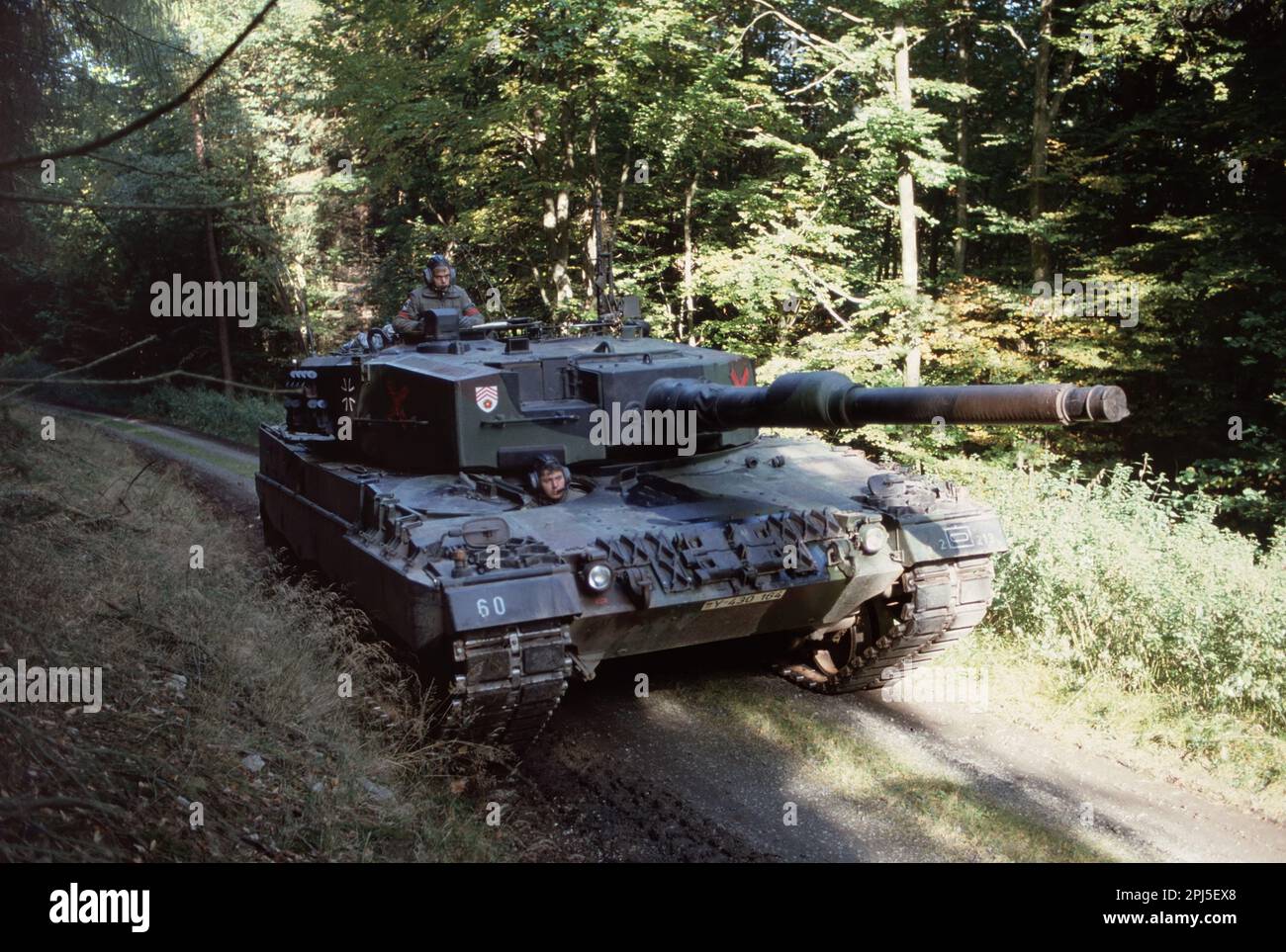 - German Army Leopard 2 tank during NATO exercises in Germany - carro ...