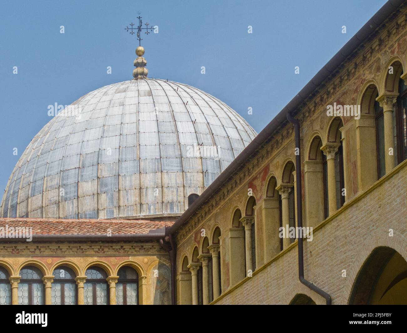 Basilica del Santo, Piazza del Santo, Padua. Cloister of the Novices ...