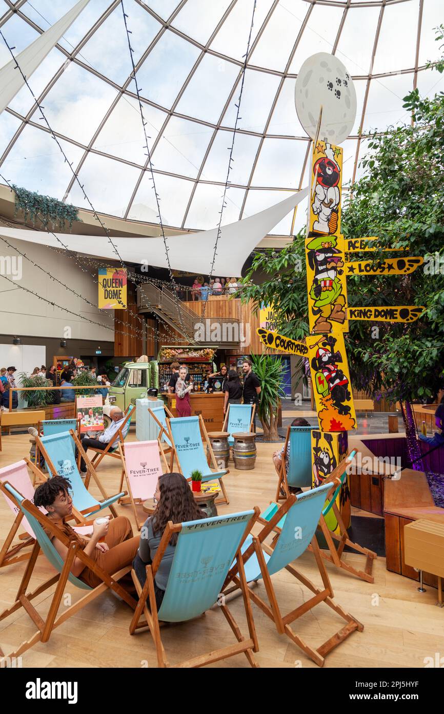 Inside The Pleasance Dome During The Edinburgh Festival Stock Photo Alamy inside-the-pleasance-dome-during-the-edinburgh-festival-stock-photo-alamy