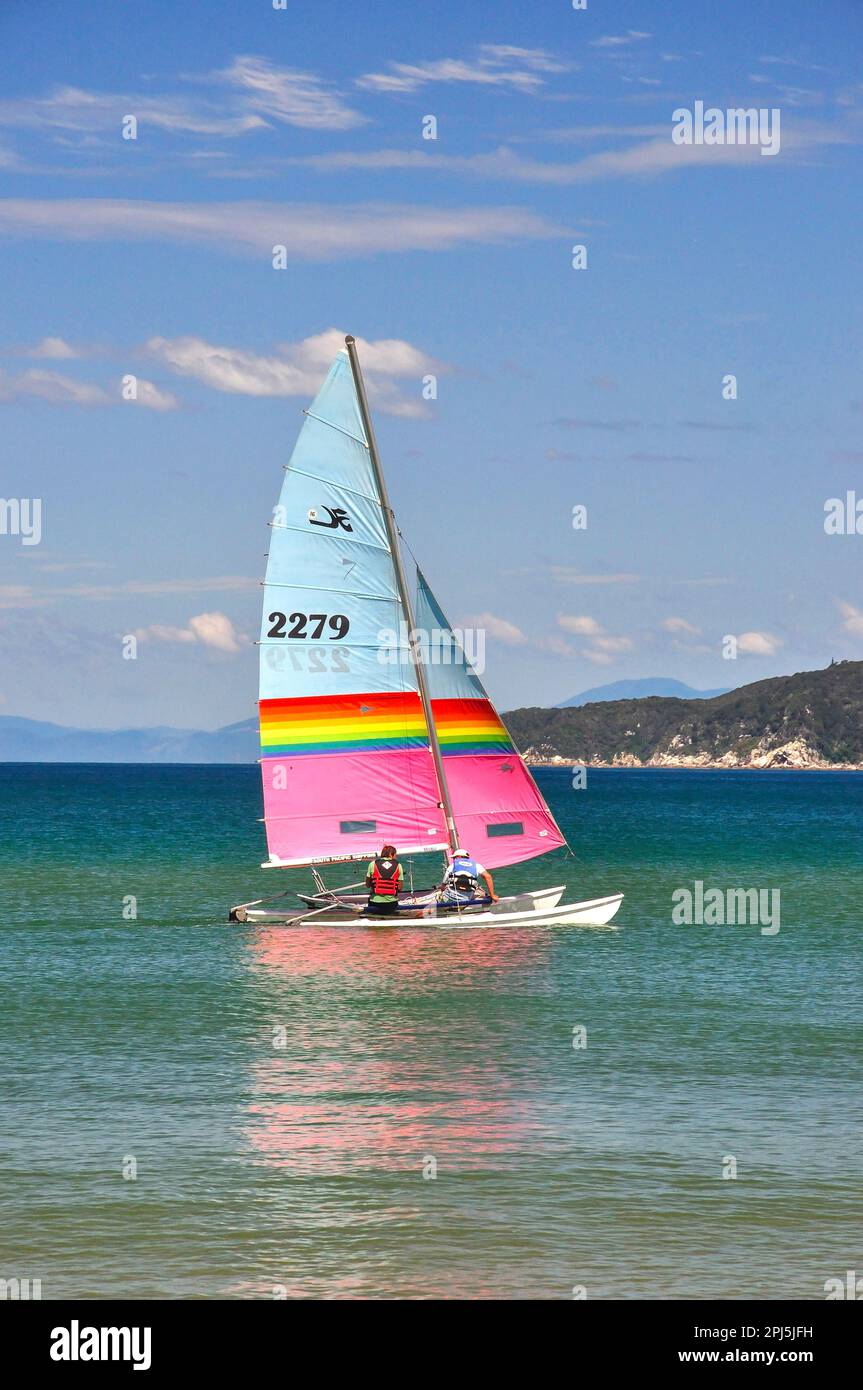 Catamaran at Totaranui Beach, Abel Tasman National Park, Nelson Region ...