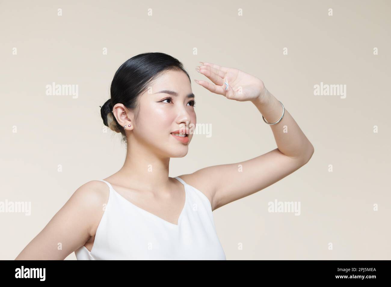 Protecting young skin hi-res stock photography and images - Alamy