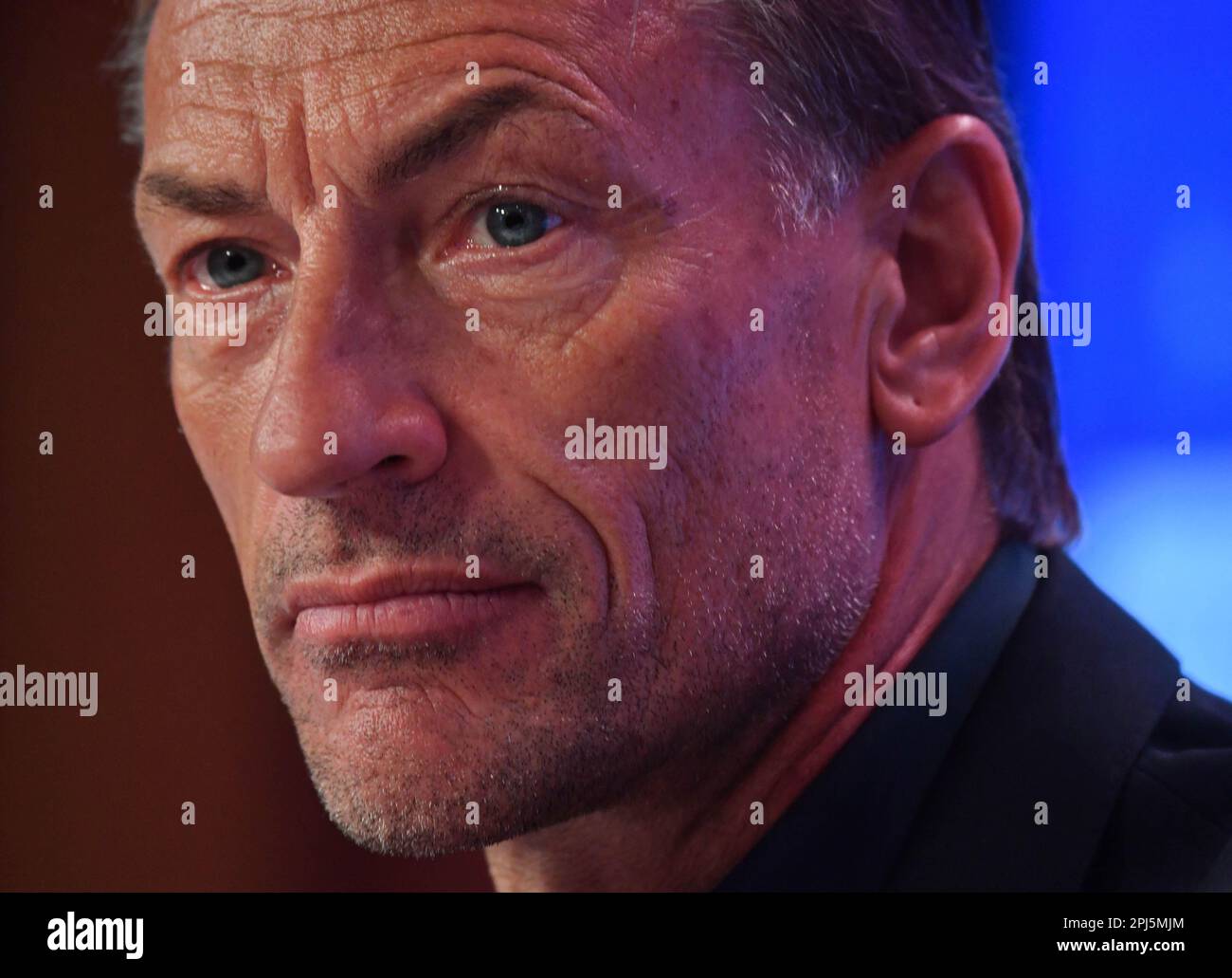Former qatar coach hi-res stock photography and images - Alamy