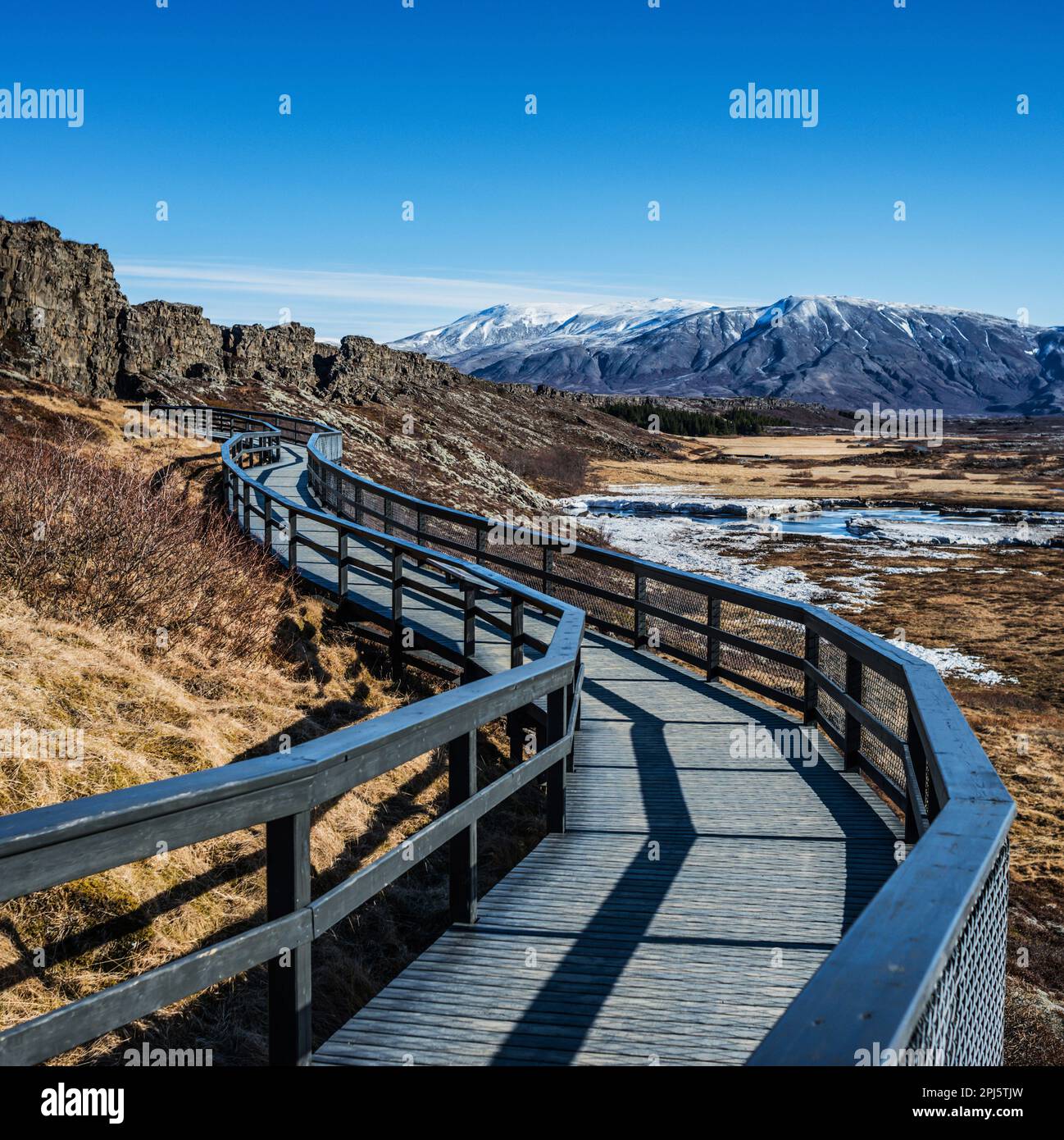 Thingvellir national park fault line hi-res stock photography and ...