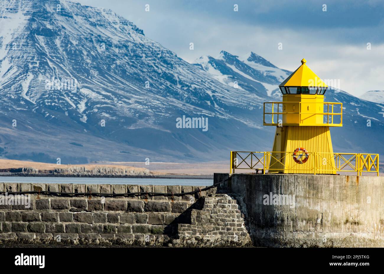 Yellow lighthouse hi-res stock photography and images - Alamy