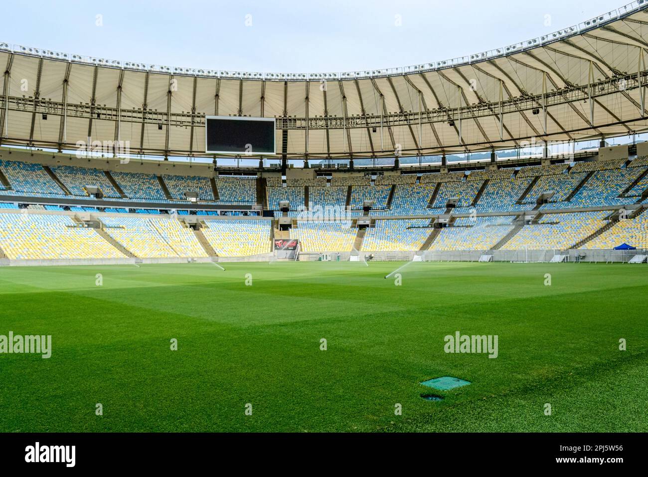 Rio maracana brazil interior hi-res stock photography and images - Alamy