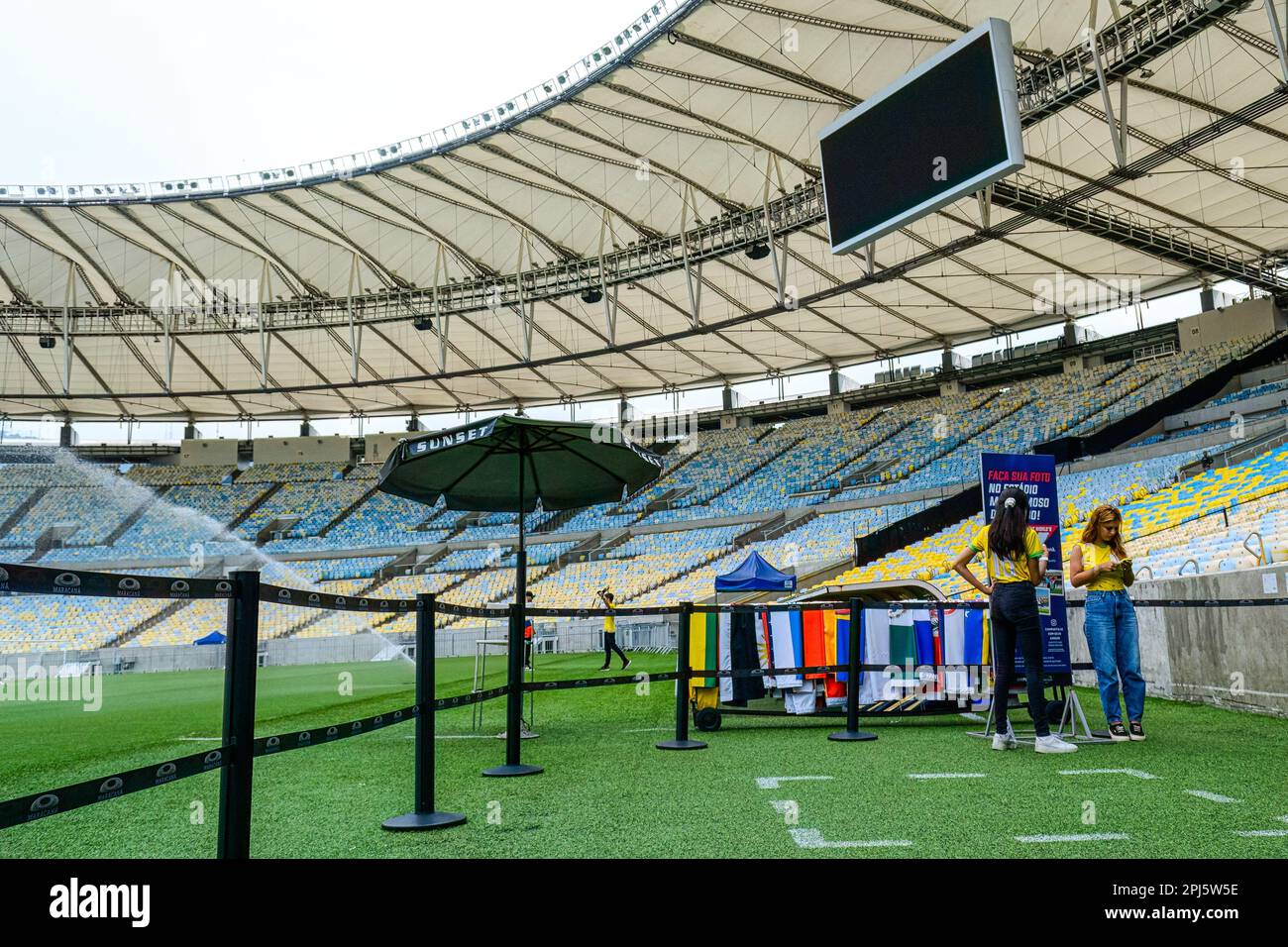 Rio maracana brazil interior hi-res stock photography and images - Alamy
