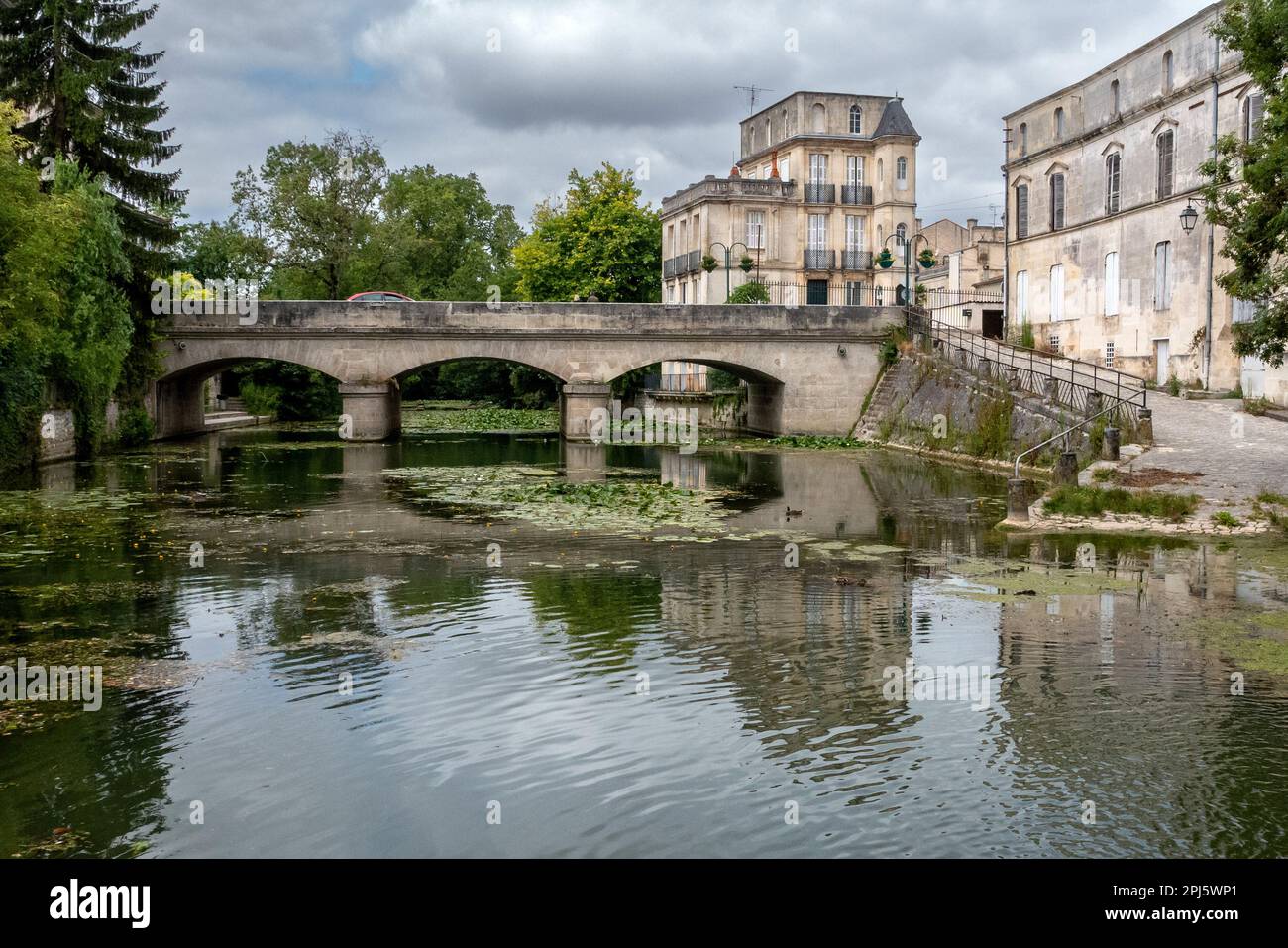 Jonzac hi-res stock photography and images - Alamy