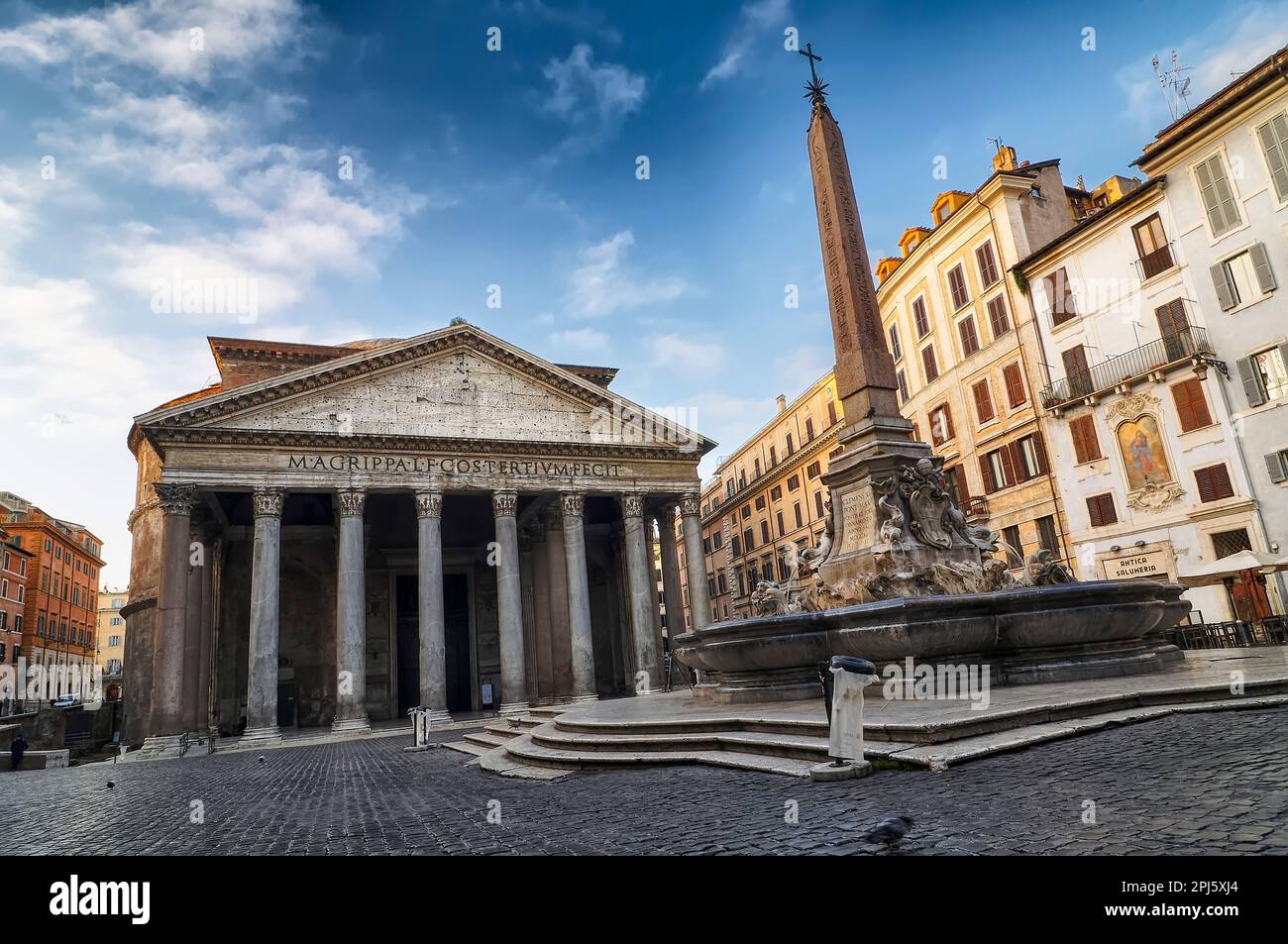 the pantheon square in Rome with the pantheon and the obelisk in the ...