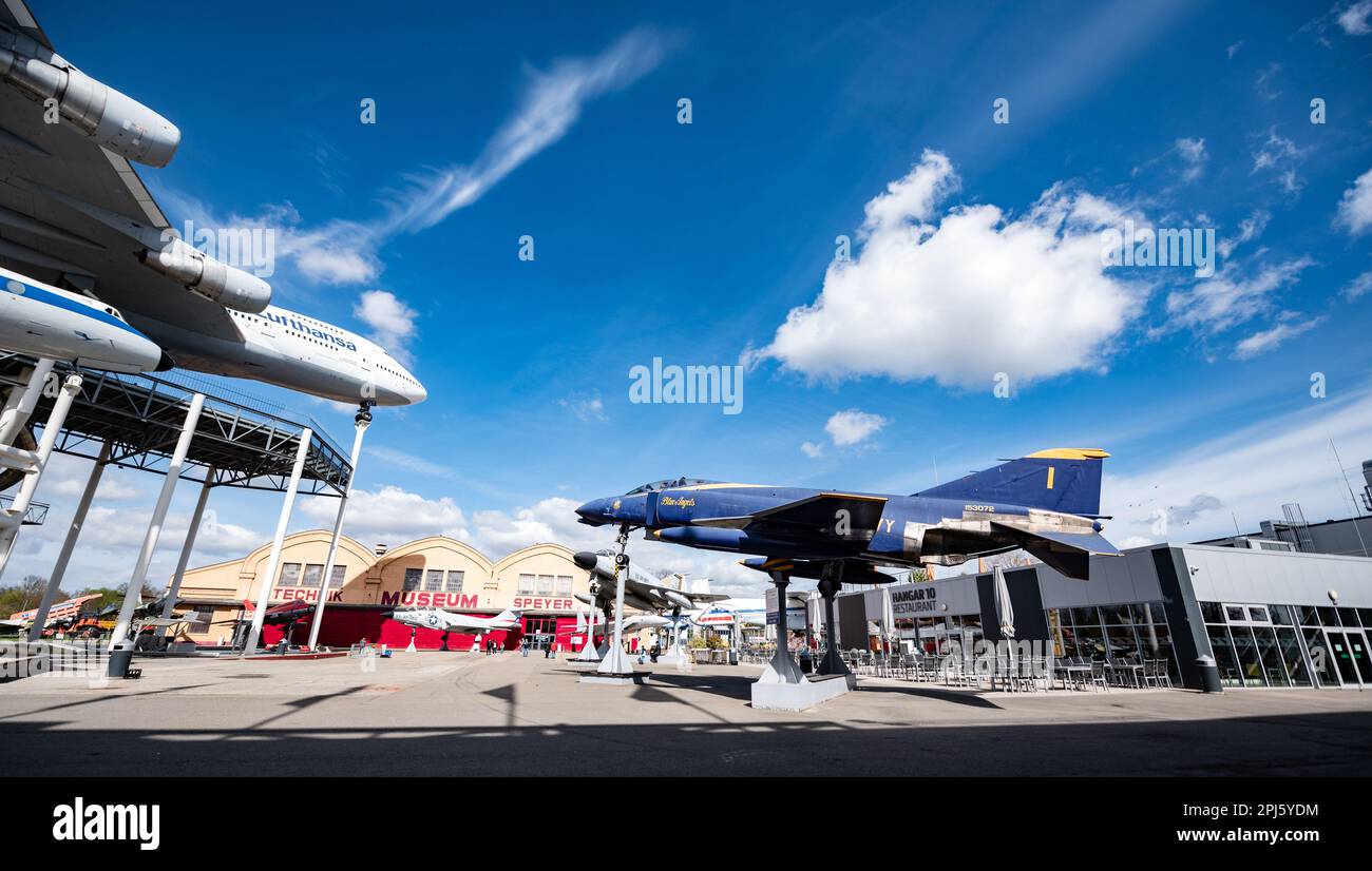 Airplanes and Spacecrafts from the Speyer Technik Museum Flugzeuge und ...