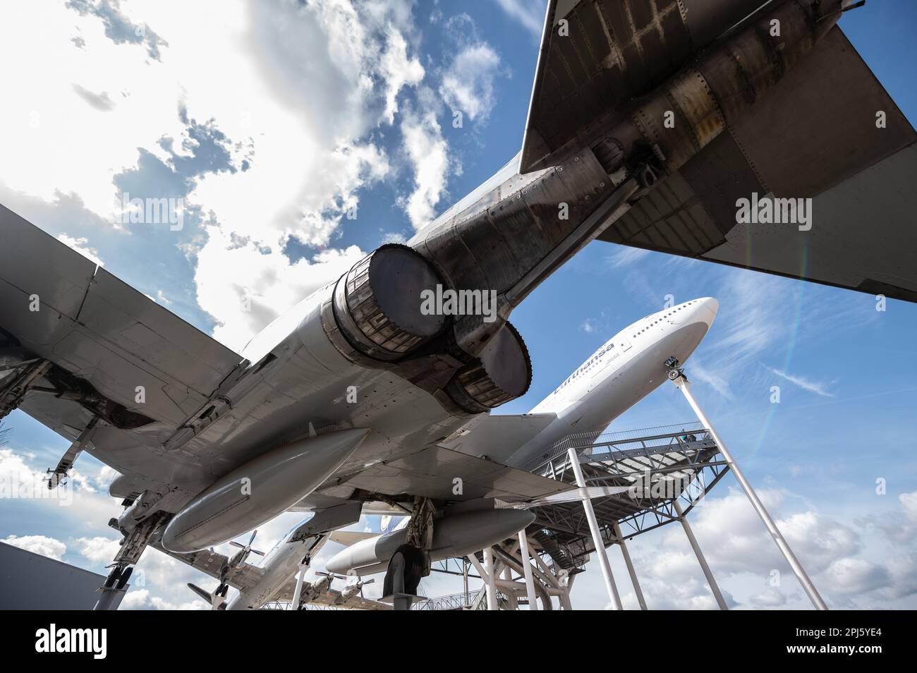 Airplanes and Spacecrafts from the Speyer Technik Museum Flugzeuge und ...