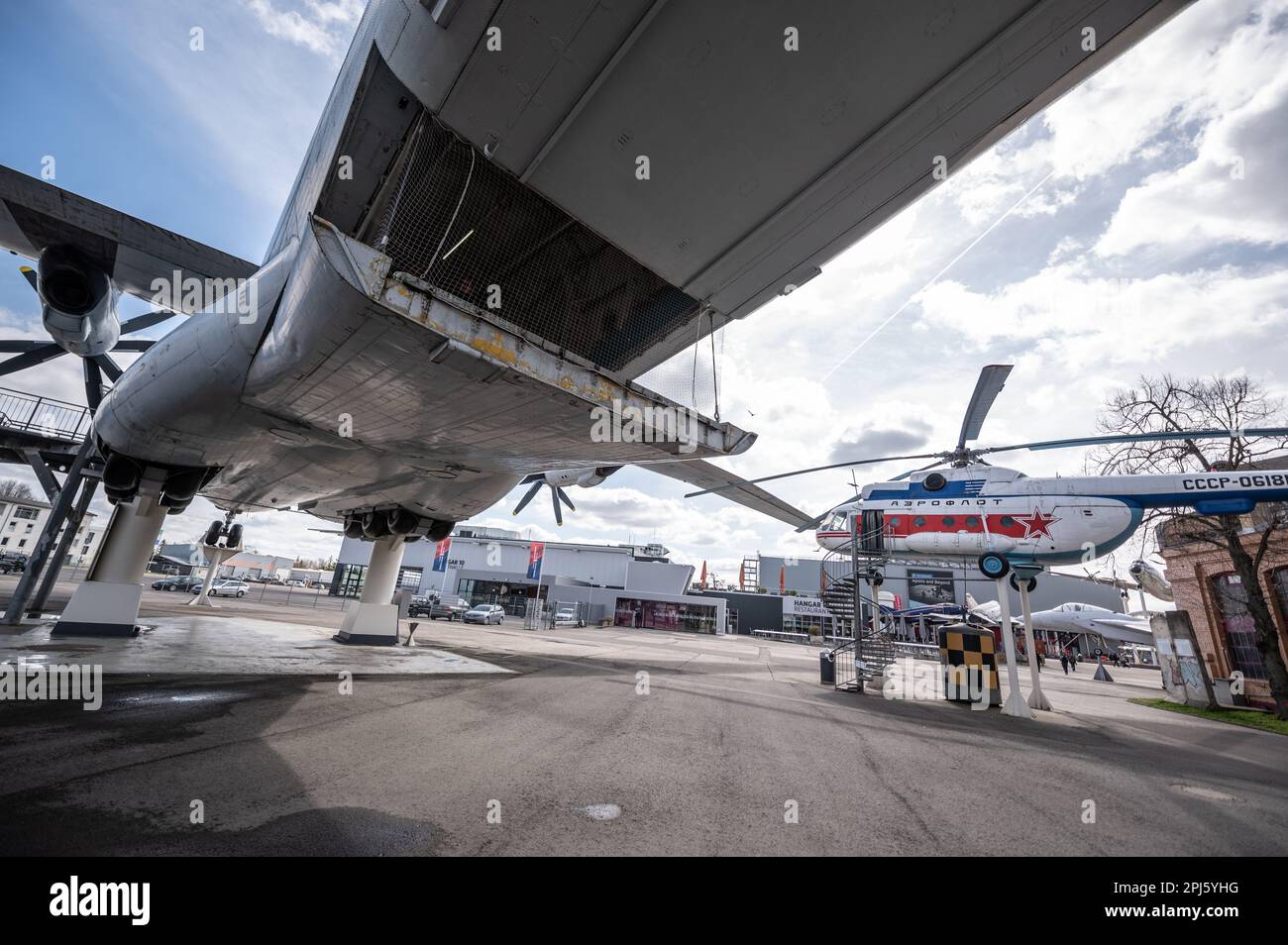 Airplanes and Spacecrafts from the Speyer Technik Museum Flugzeuge und ...