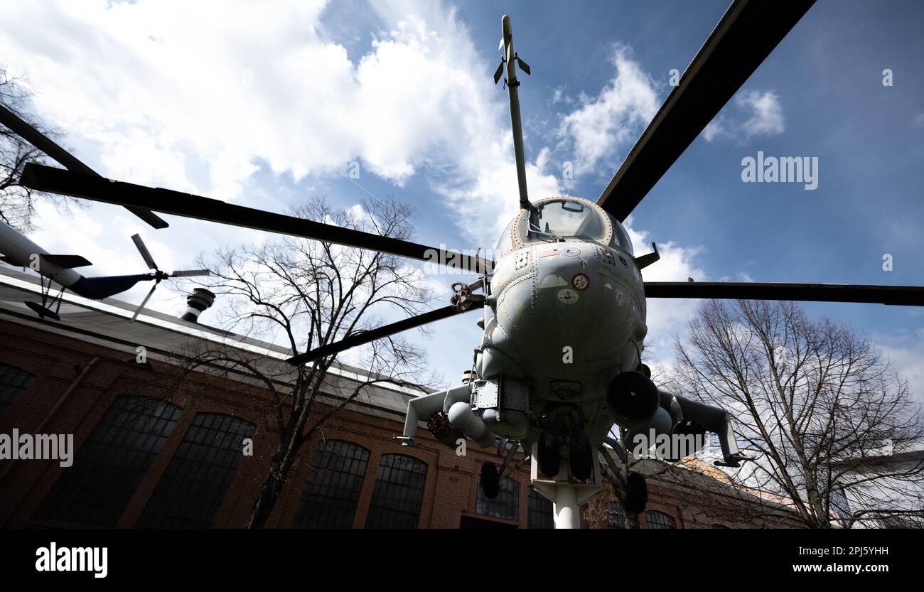 Airplanes and Spacecrafts from the Speyer Technik Museum Flugzeuge und ...