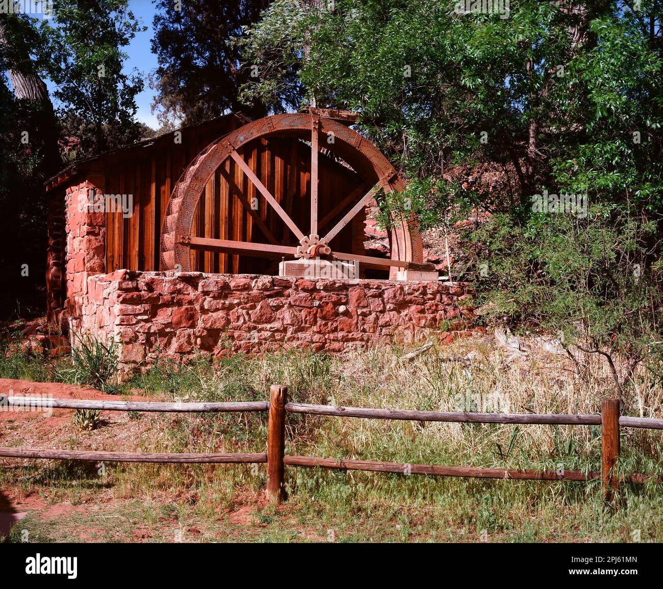Water wheel arizona hi-res stock photography and images - Alamy