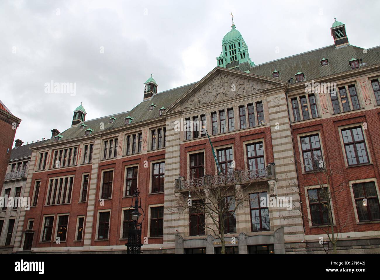 amsterdam stock exchange building in amsterdam (the netherlands Stock Photo - Alamy