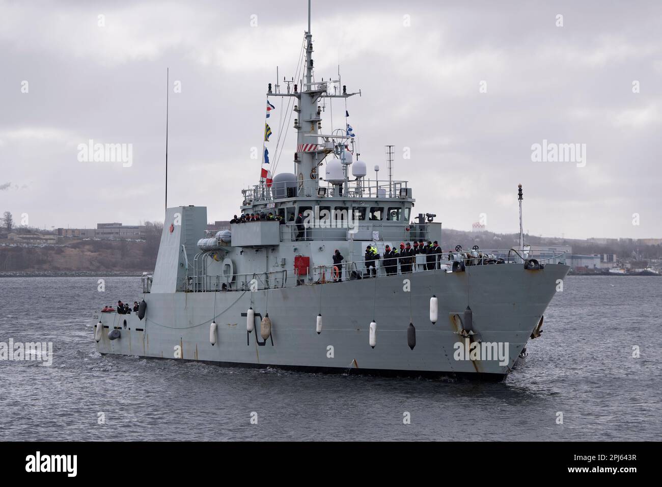 Halifax, Canada. 31st Mar, 2023. HMCS Glace Bay in Halifax Harbour ...