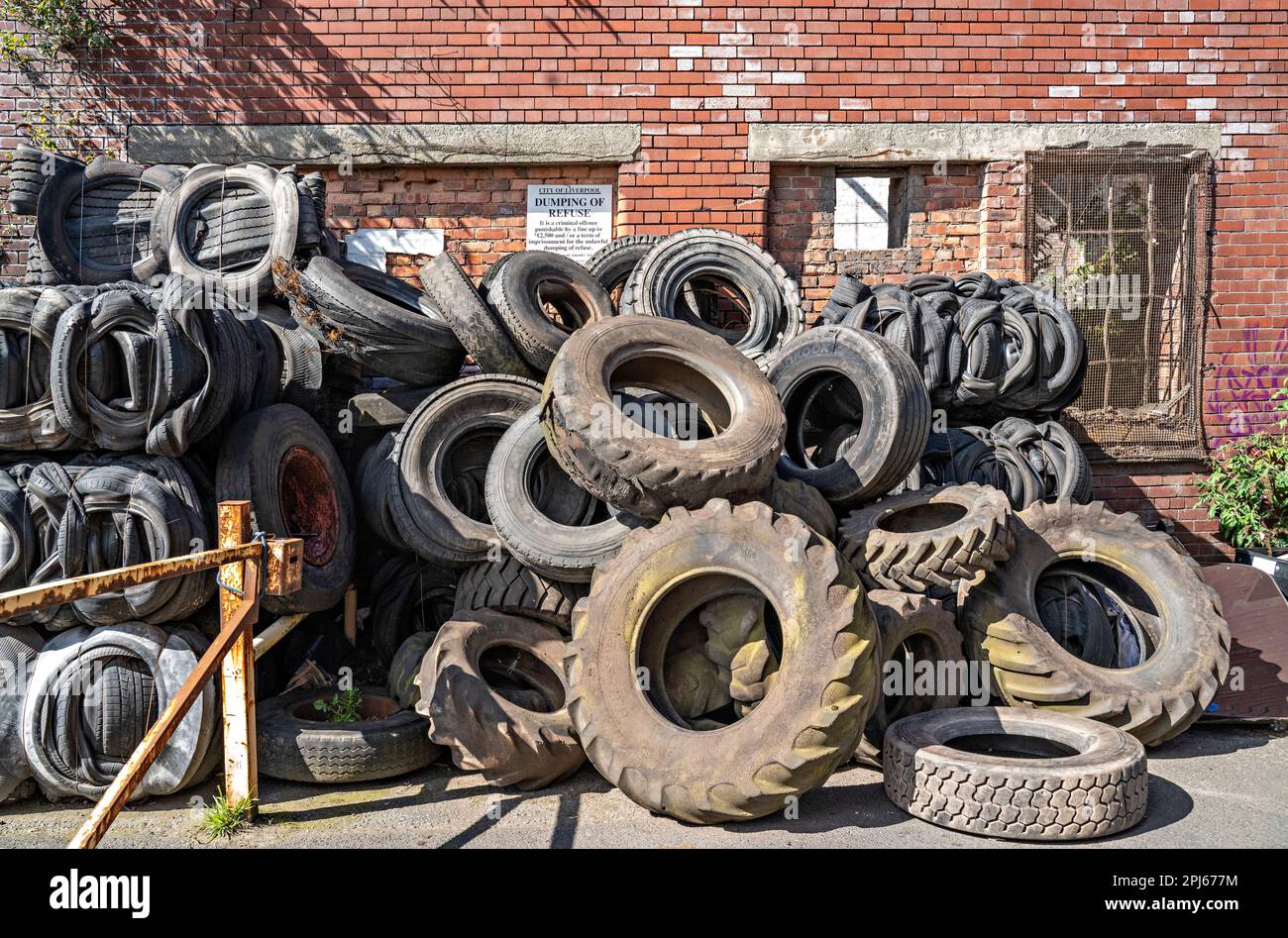 Trash tyres tyre hi-res stock photography and images - Alamy