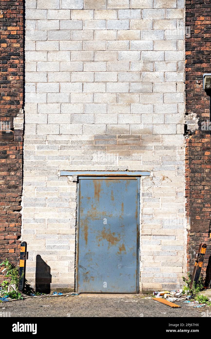 Warehouse door hi-res stock photography and images - Alamy