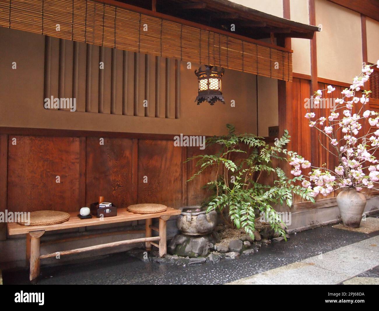 "Ryokan". Traditional hotel entrance in the city of Kyoto Stock Photo ...