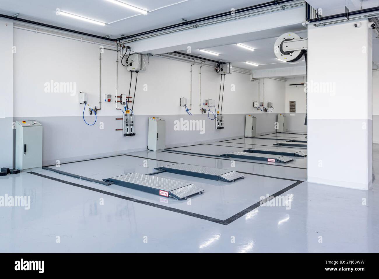 New car repair center. Empty car repair center. Interior of empty car ...