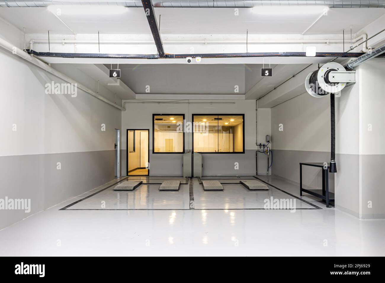 New car repair center. Empty car repair center. Interior of empty car ...