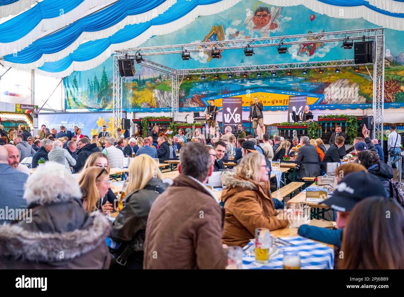 Bremen, Germany. 31st Mar, 2023. The Easter Fair 2023 opens in the ...