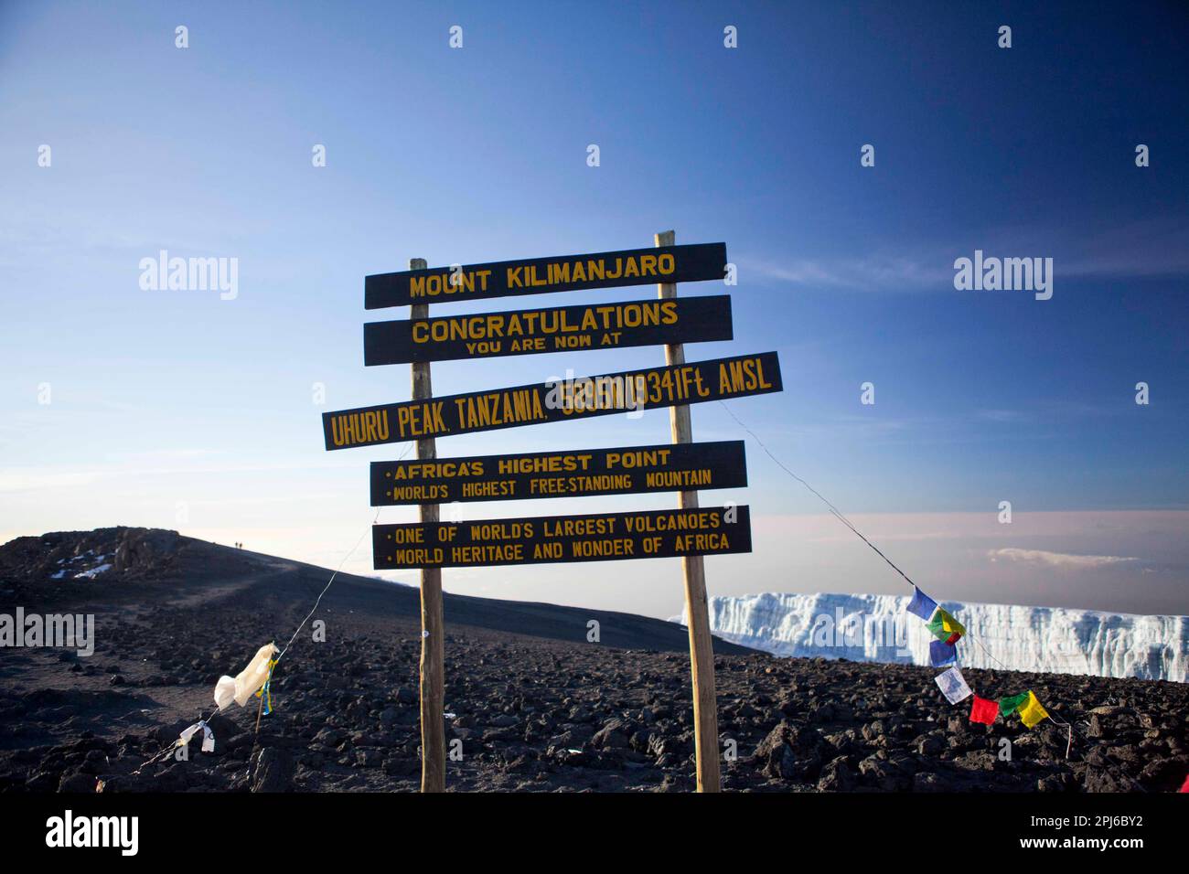 Mount Kilimanjaro summit sign, Tanzania Stock Photo - Alamy