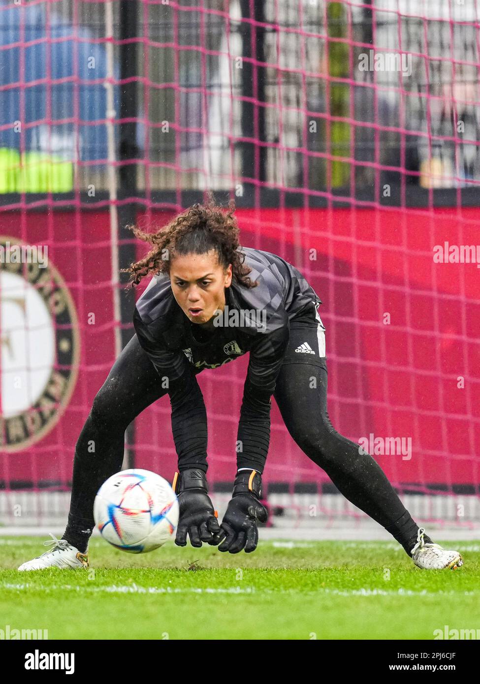 Rotterdam - Feyenoord V1 goalkeeper Jacintha Weimar during the match ...