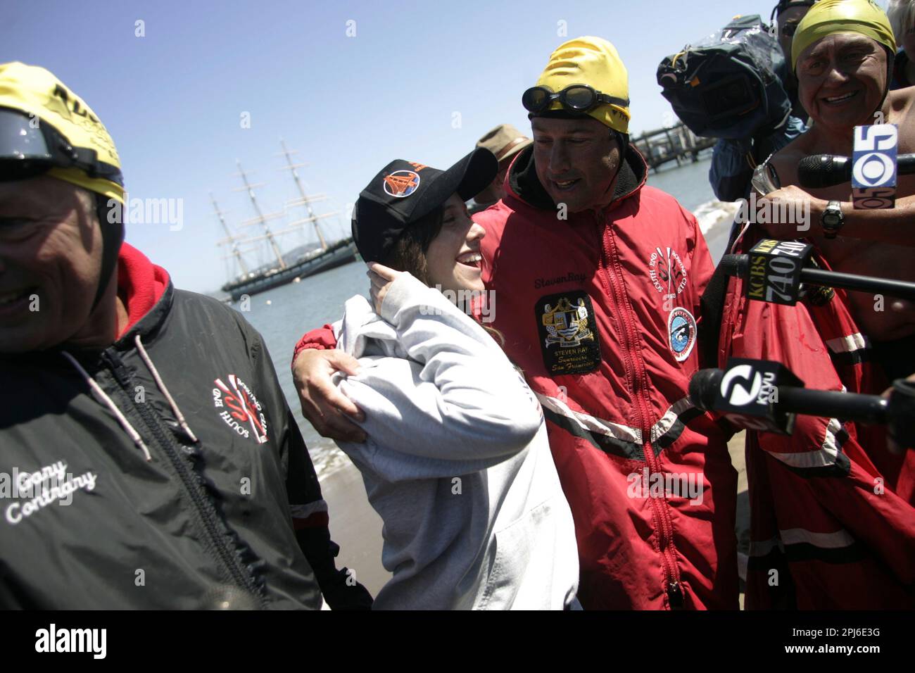 alcatrazswim 0052 ls.JPG From left: Part of Gary Emich, Anna Hurwitz ...