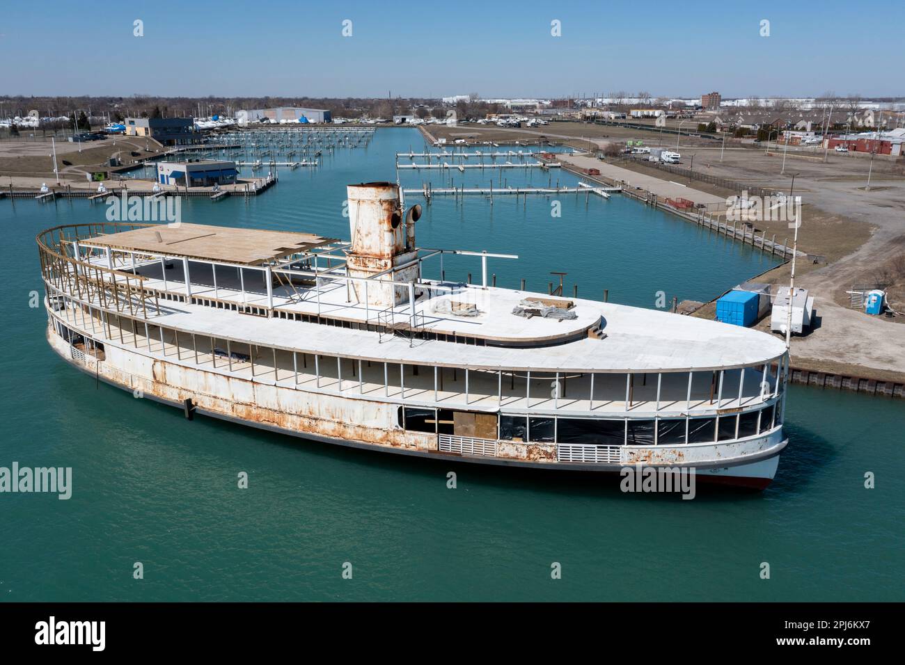 Vessel restoration hi-res stock photography and images - Alamy