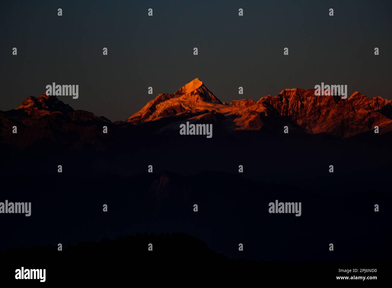 Beautiful HImalayan Mountain Range Ganesh, Langtang, Everest, HImal ...