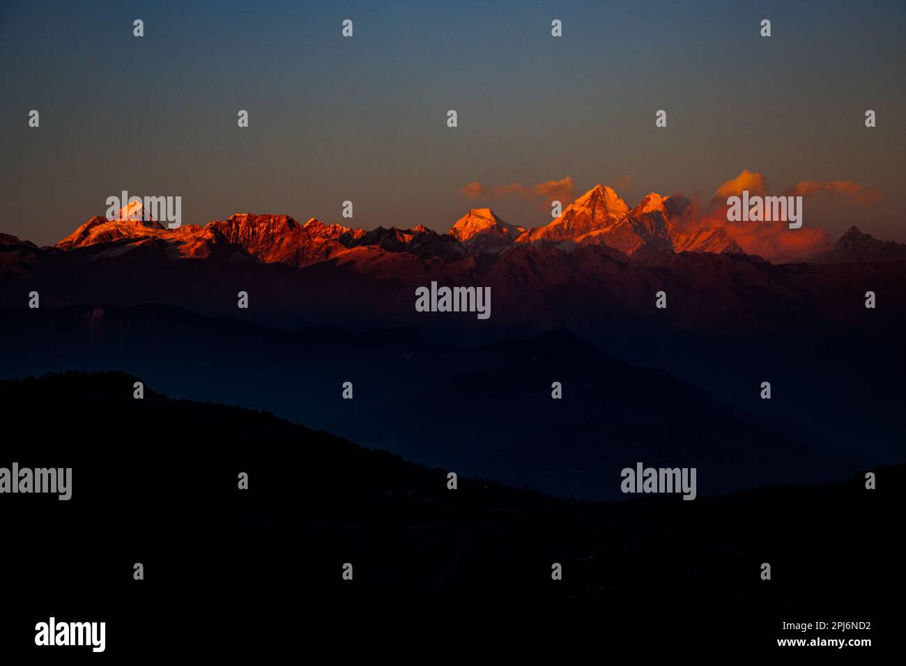 Beautiful HImalayan Mountain Range Ganesh, Langtang, Everest, HImal ...