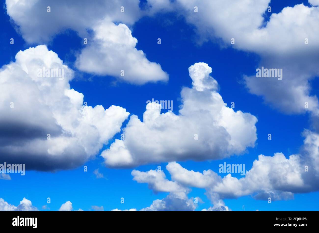 Big fluffy clouds hi-res stock photography and images - Alamy