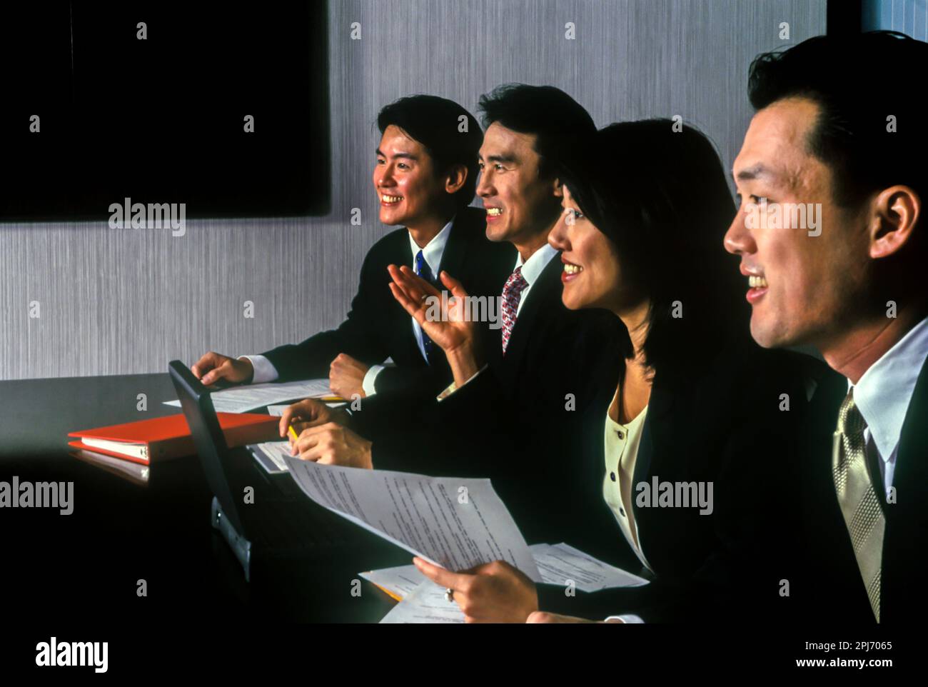Group of asian office workers hi-res stock photography and images - Alamy