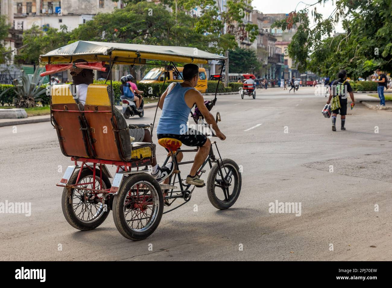 City life during Communism in Havana, Cuba Stock Photo - Alamy