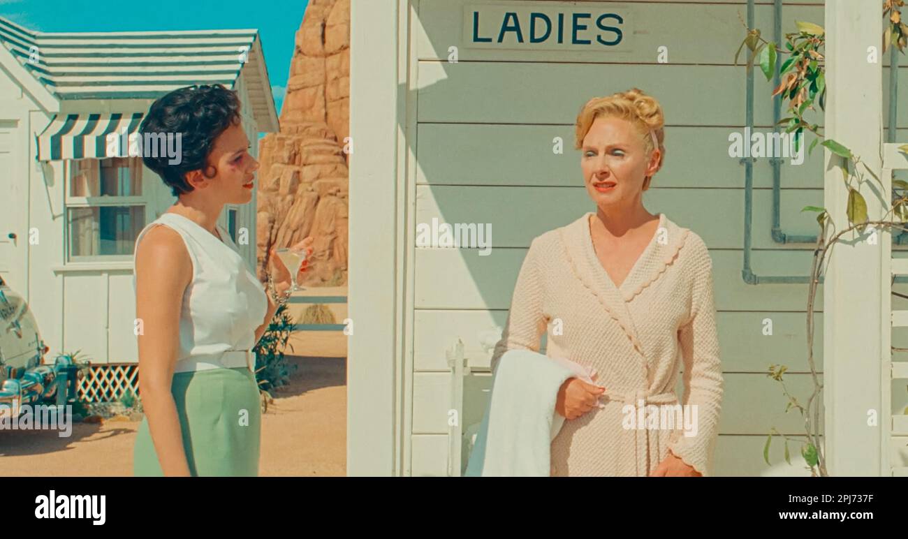 USA. Hope Davis and Scarlett Johansson in a scene from the (C)Focus Features new film : Asteroid ...