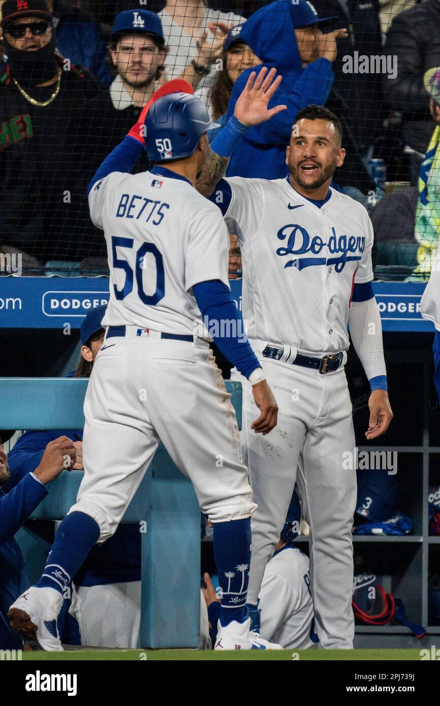Los Angeles Dodgers left fielder David Peralta (6) congratulates right ...