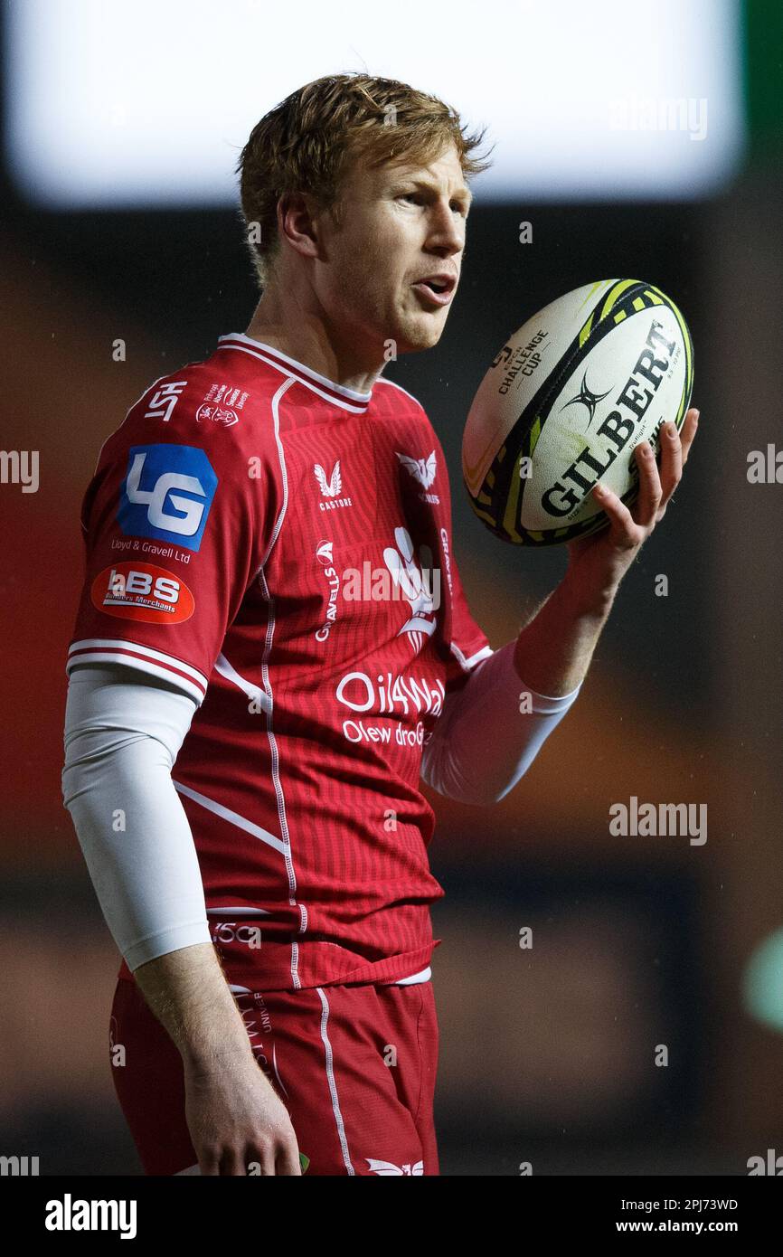 Llanelli, UK. 31 March, 2023. Rhys Patchell of Scarlets during the ...