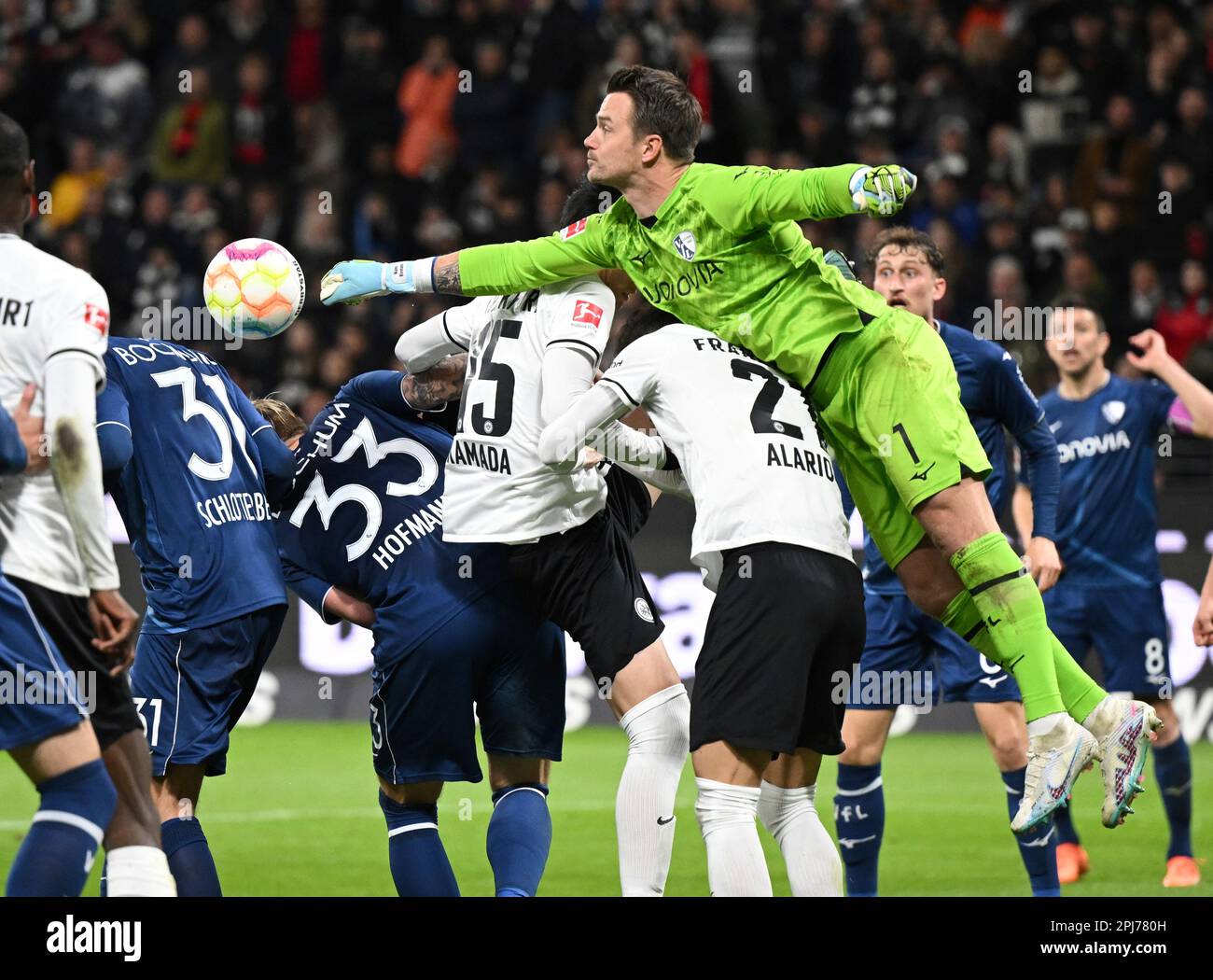 Bochum's goalkeeper Manuel Riemann in action during the German ...