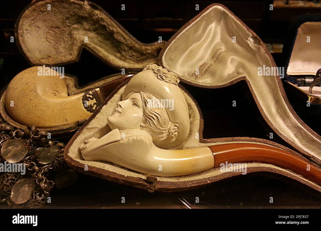 Still life antique pipe hi-res stock photography and images - Alamy