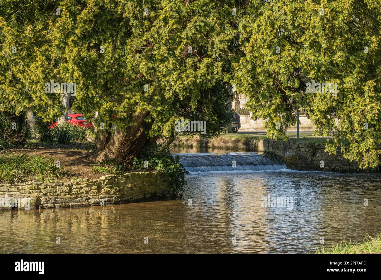 River Eye in Lower Slaughter in Cotswolds England Stock Photo - Alamy