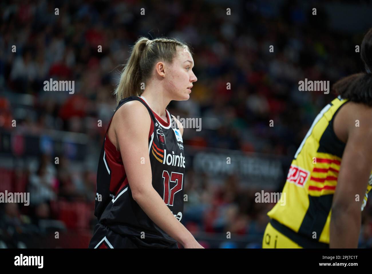 Mujer zara hi-res stock photography and images - Alamy