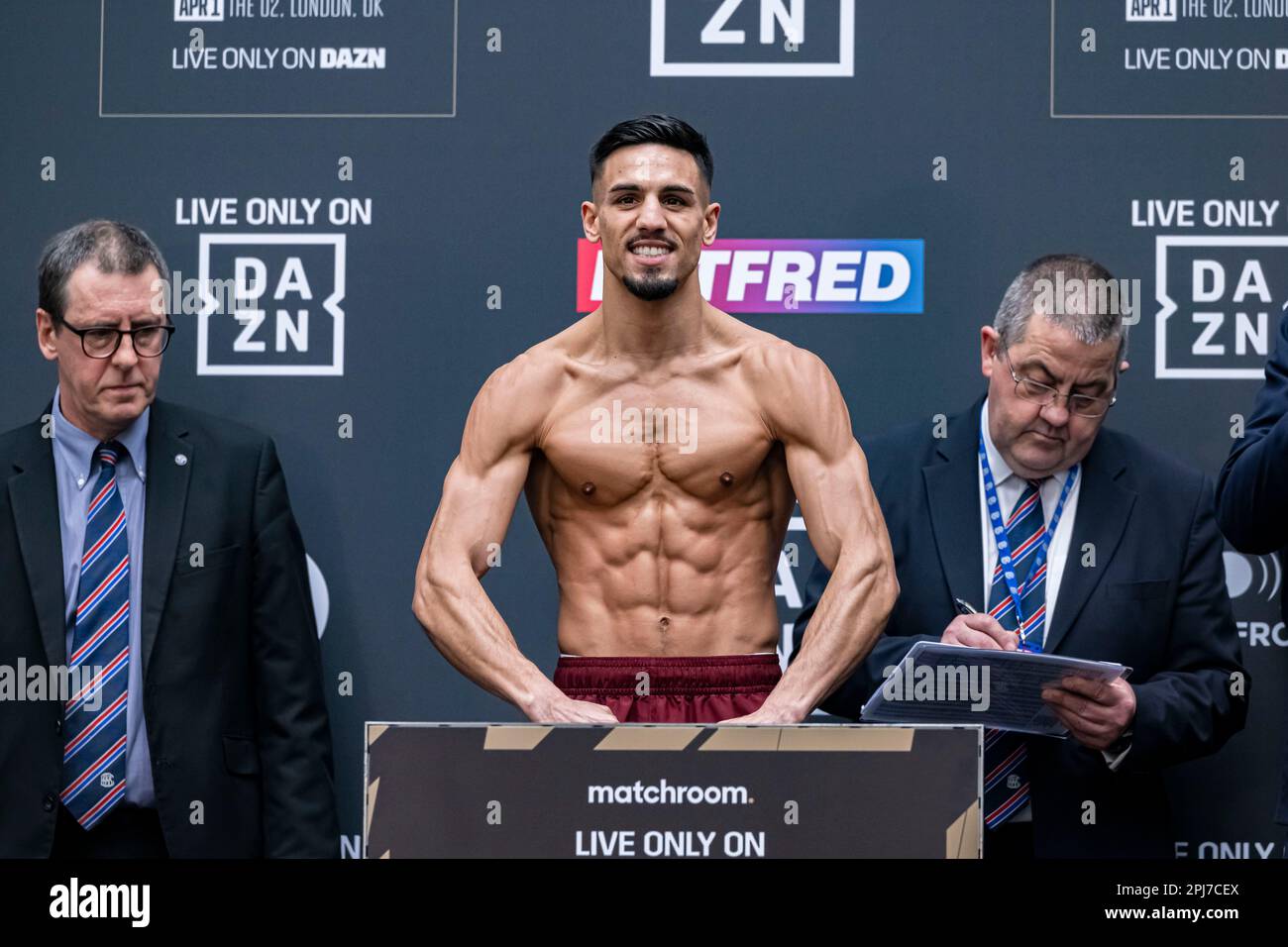London, UK. 31st Mar, 2023. Jordan Flynn (centre) weighs in during ...