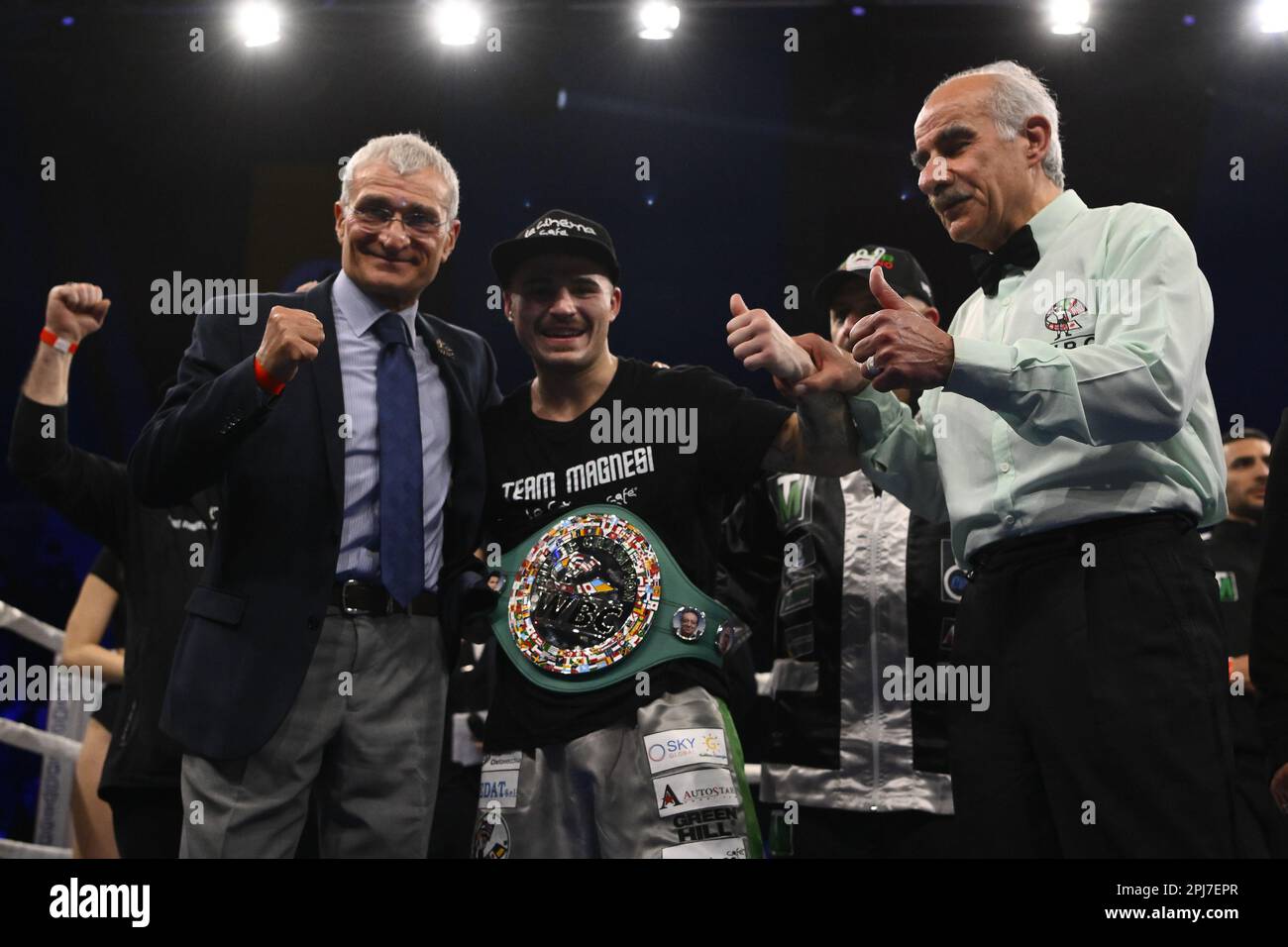 Wbc championship super feather magnesi hi-res stock photography and ...