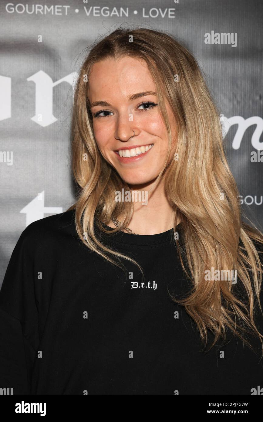 Woodland HIlls, California, USA. 30th March, 2023. Madi Weekley ...