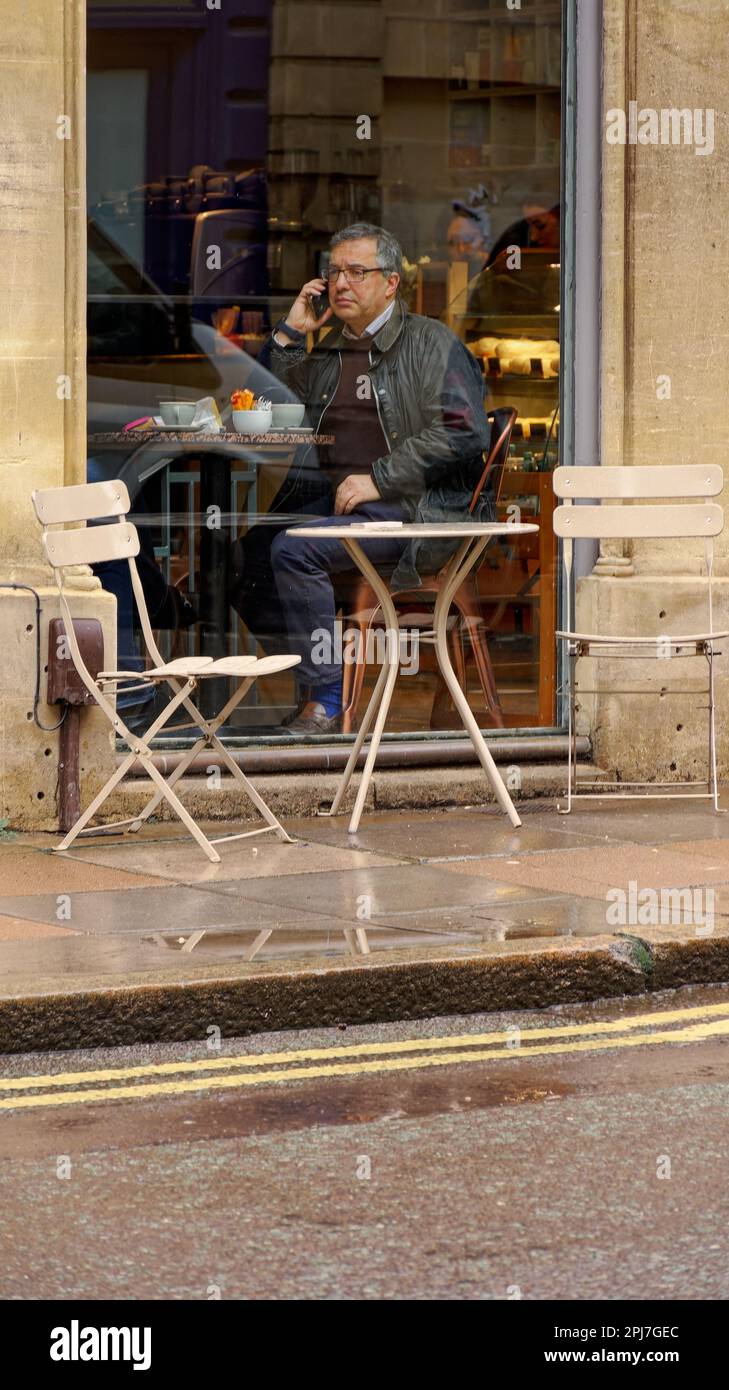 Bath in the rain hi-res stock photography and images - Alamy