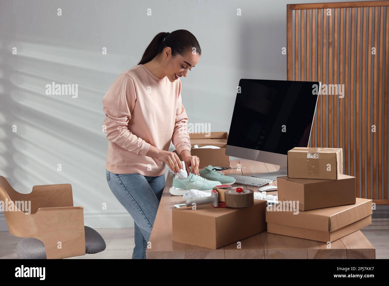 Sneakers shoes packing hi-res stock photography and images - Alamy