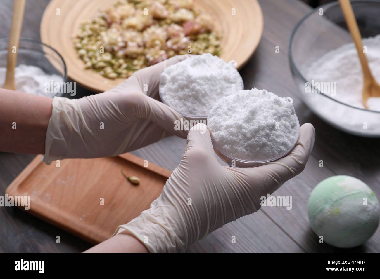 Bomb making process hi-res stock photography and images - Alamy